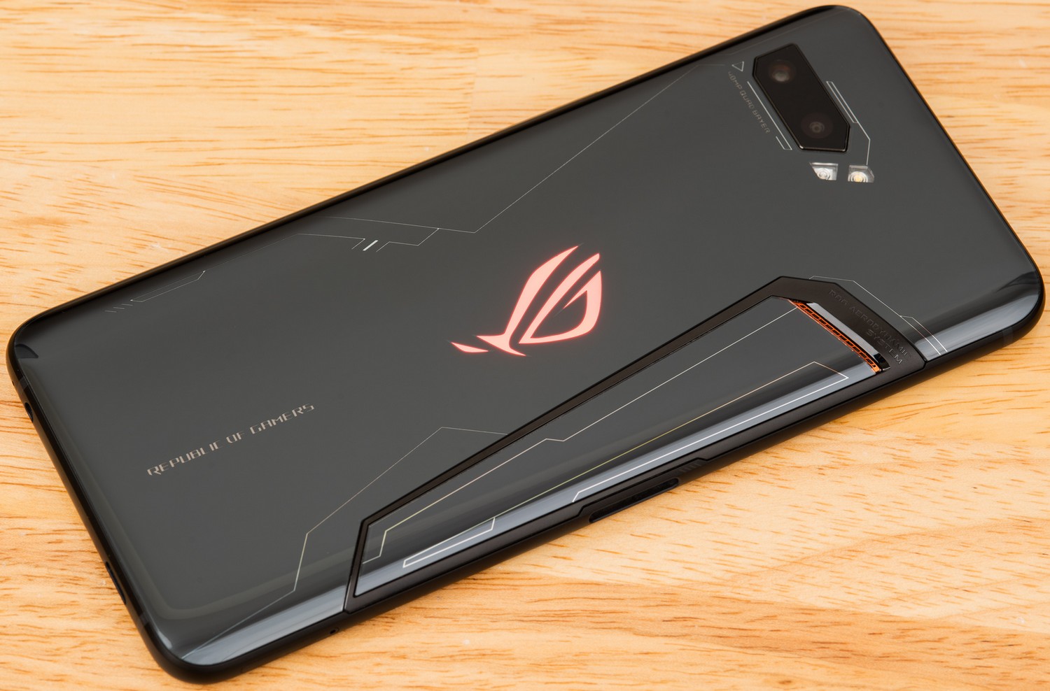 ASUS ROG Phone II Gaming-Handy ist offiziell – Hartware