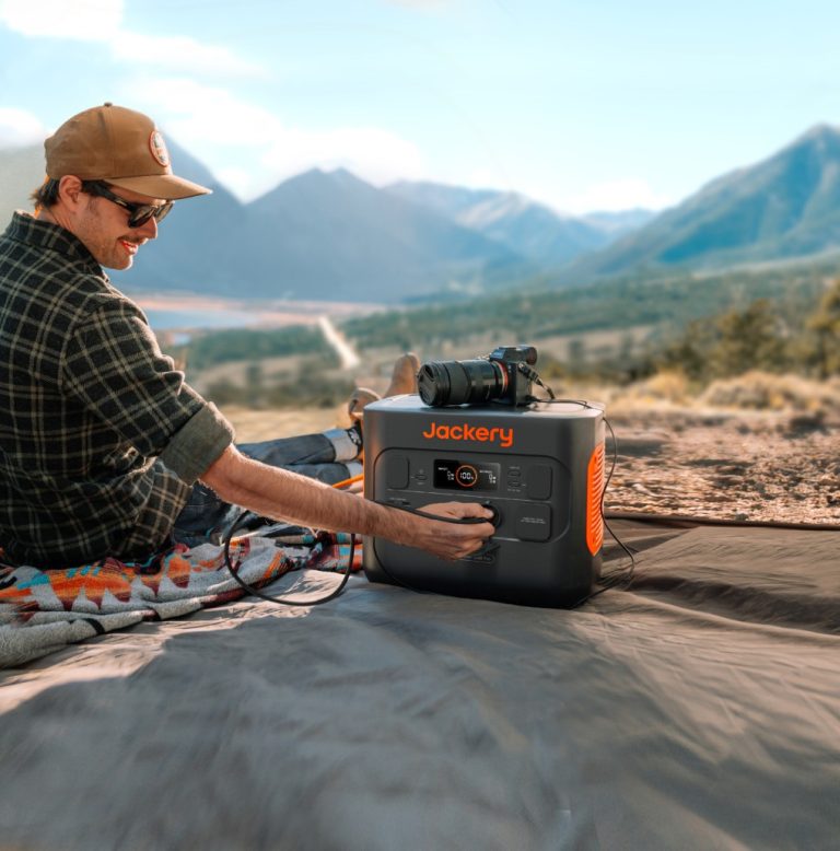 Jackery auf der CES 2024: Solargenerator Mars Bot und neues Solar ...